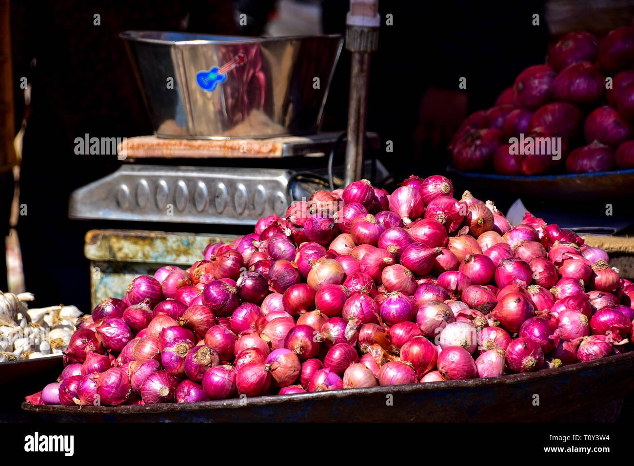 Indian weighing scales hi-res stock photography and images - Alamy