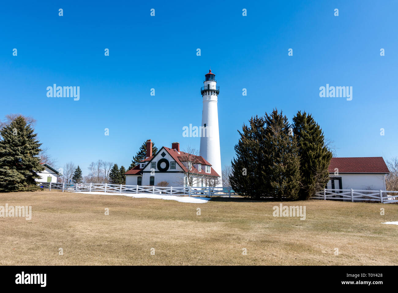 The wind point lighthouse (or windpoint light station) stands at 108 ...
