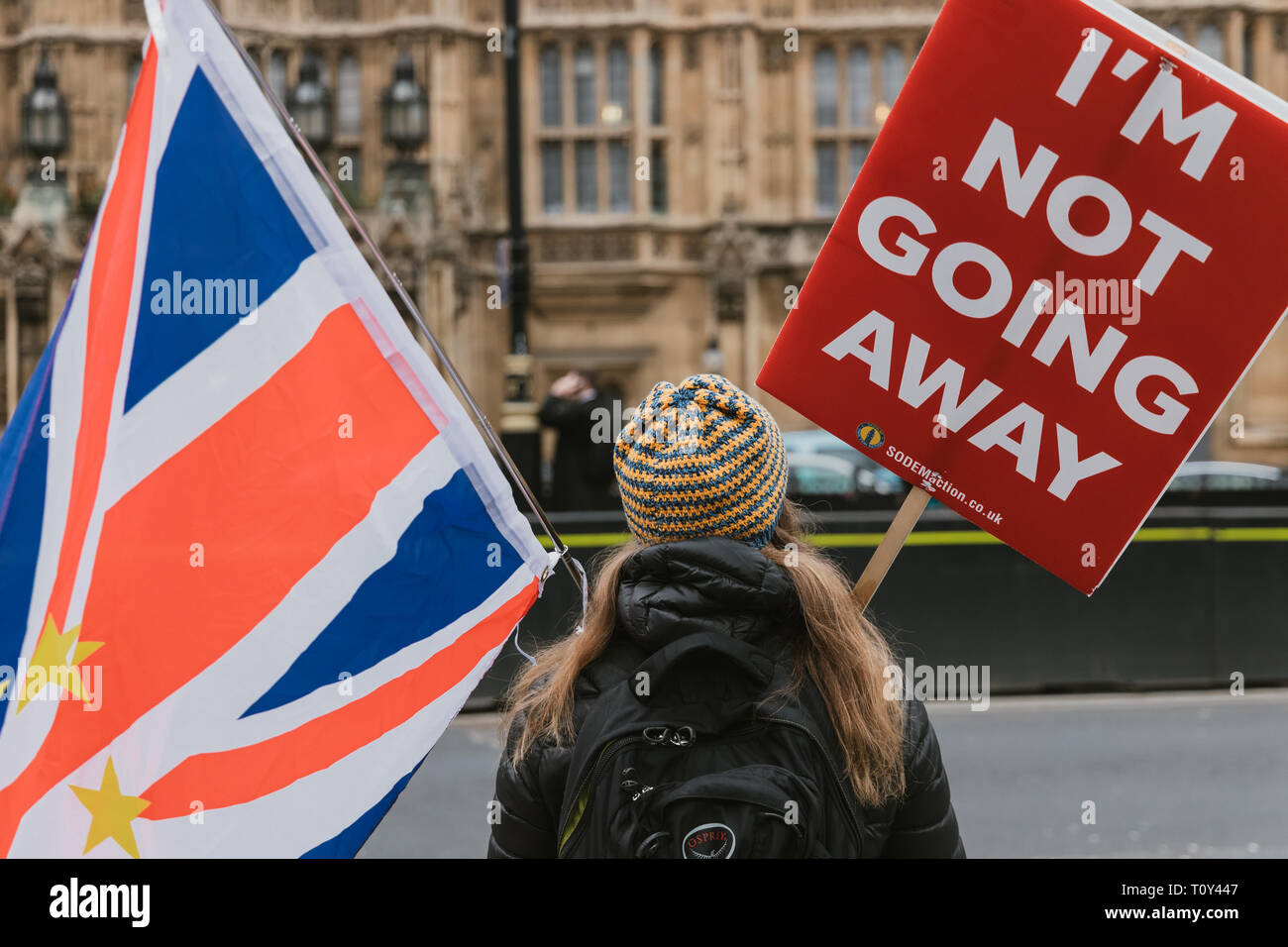 Brexit vote leave sign vote remain sign hi-res stock photography and ...