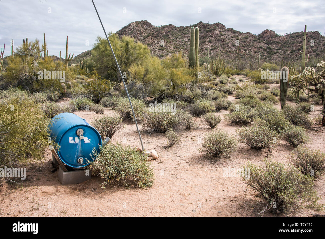 Illegal border crossing hi-res stock photography and images - Alamy