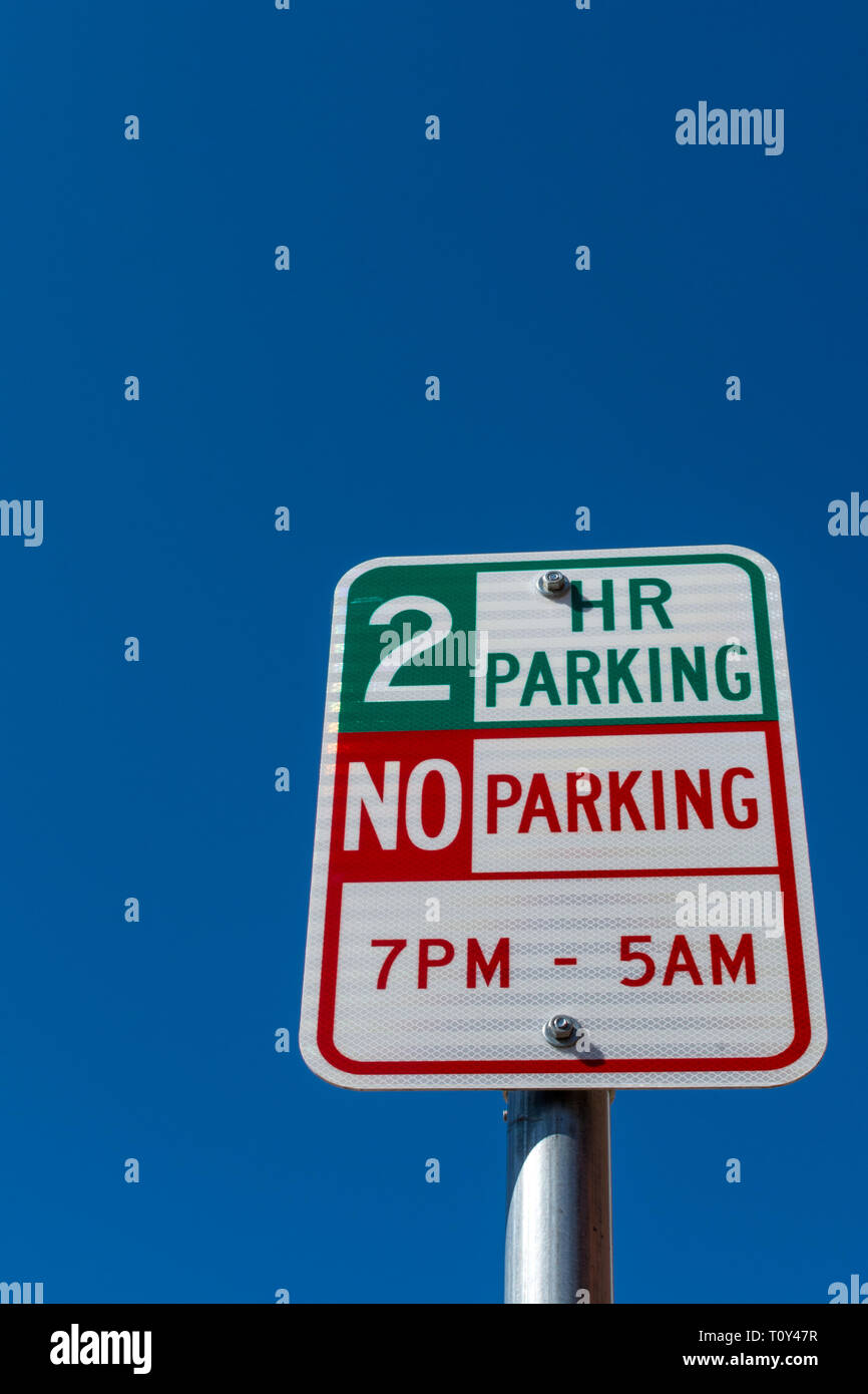 Two hour parking hi-res stock photography and images - Alamy
