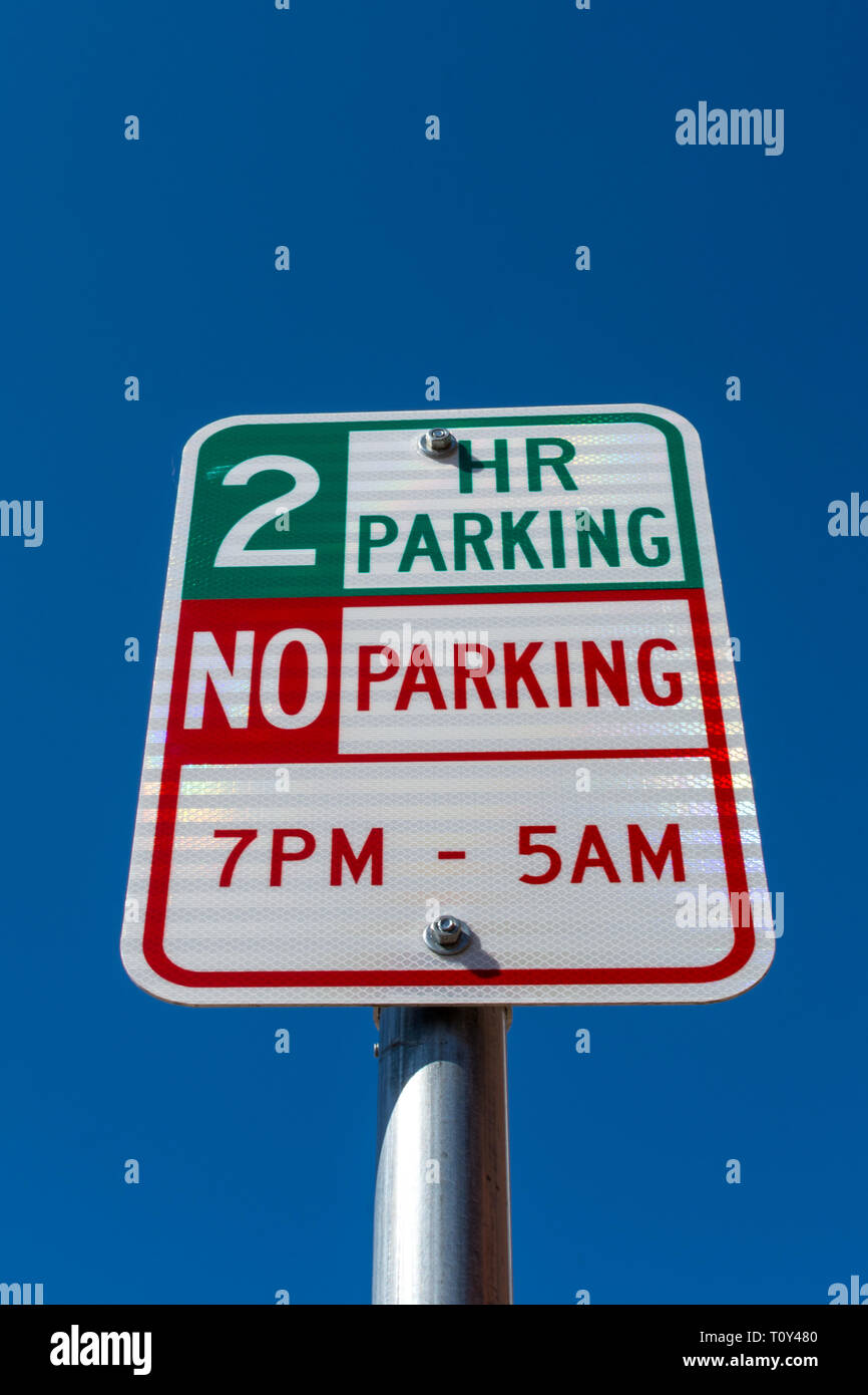 Two hour parking hi-res stock photography and images - Alamy