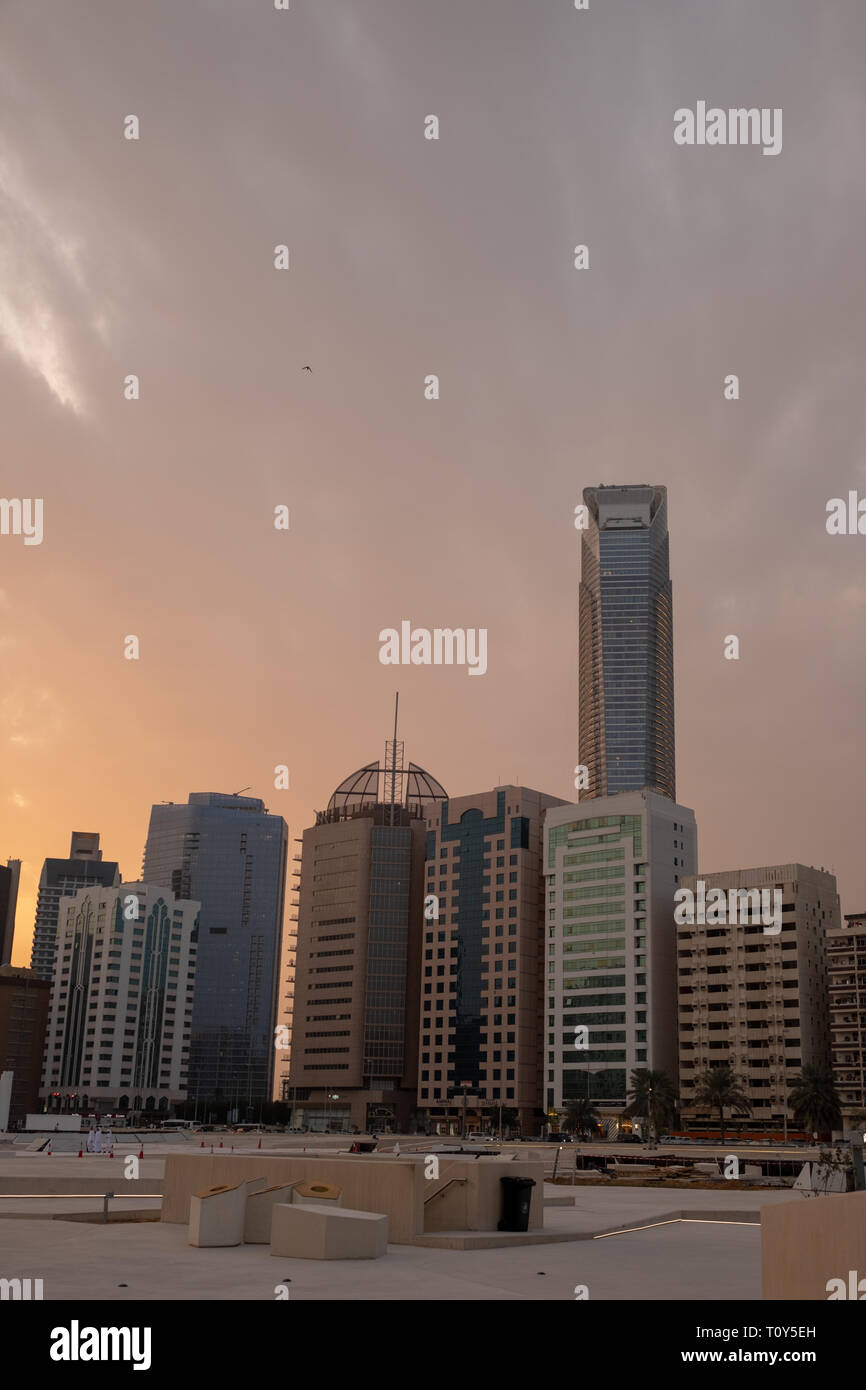 City buildings golden tower abu dhabi hi-res stock photography and ...