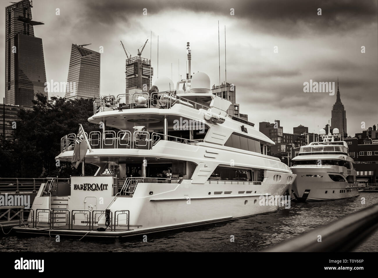 New york city and yachting hi-res stock photography and images - Alamy