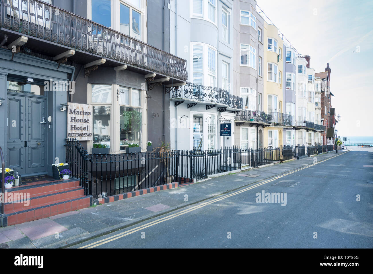 Brighton road sea view hi-res stock photography and images - Alamy