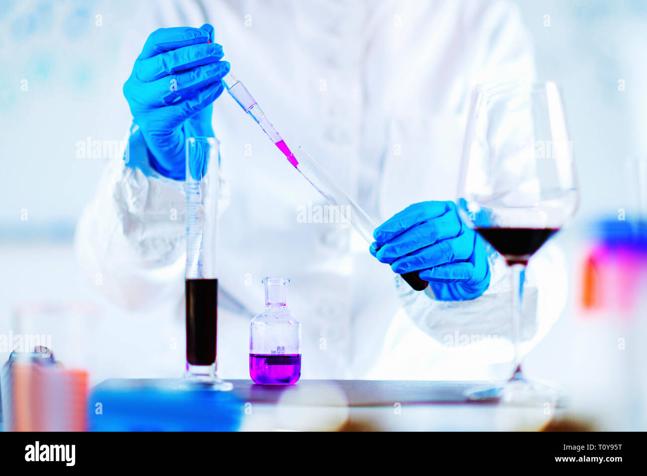Inspector checking wine hi-res stock photography and images - Alamy