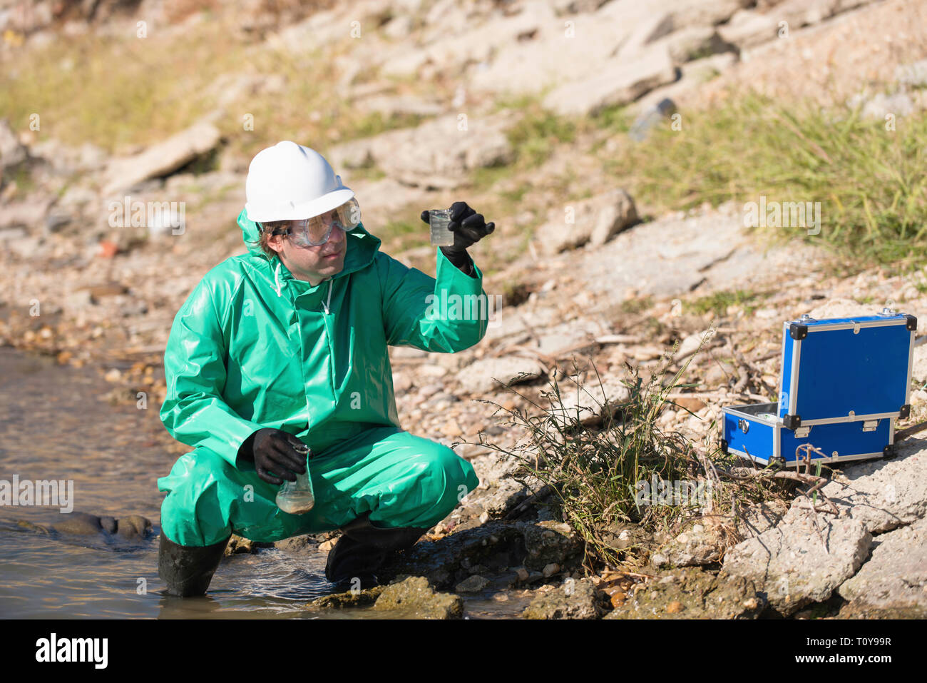 Muddy water sample hi-res stock photography and images - Alamy