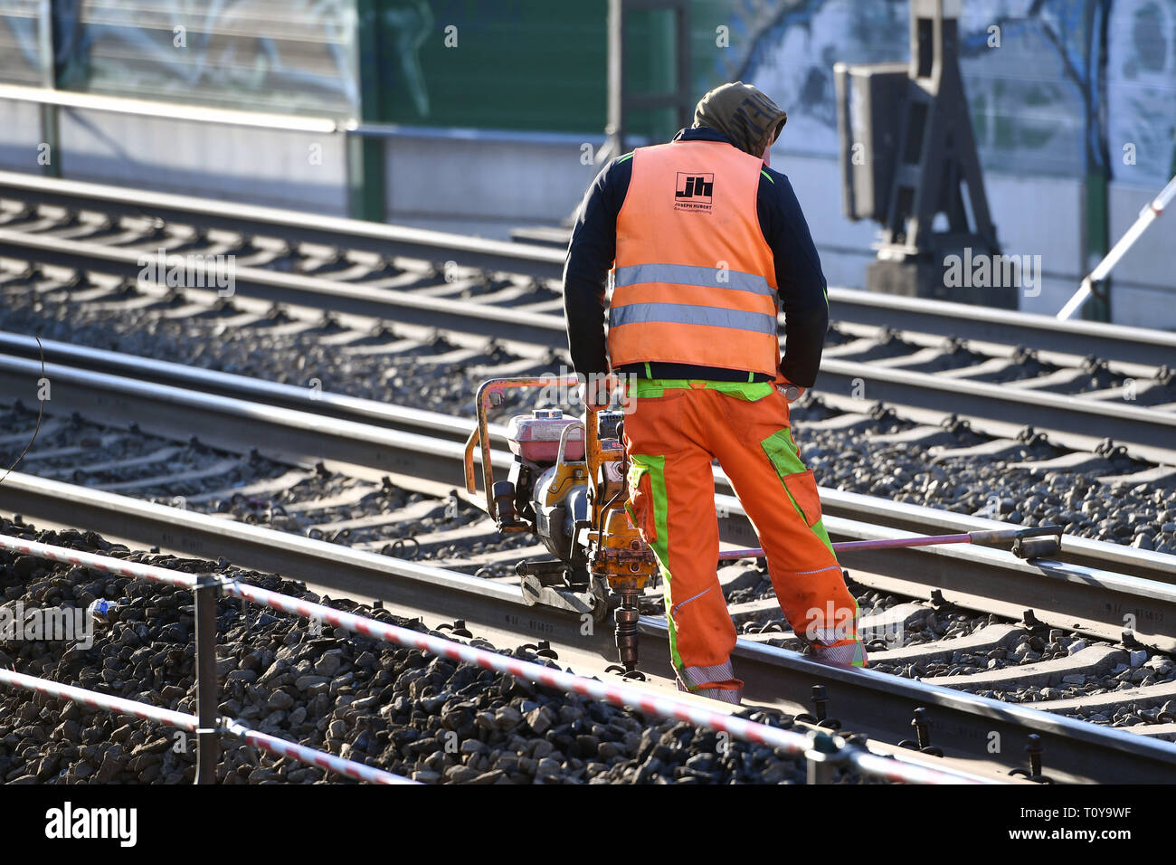 Track workers when removing railway tracks, track work in Gronsdorf ...
