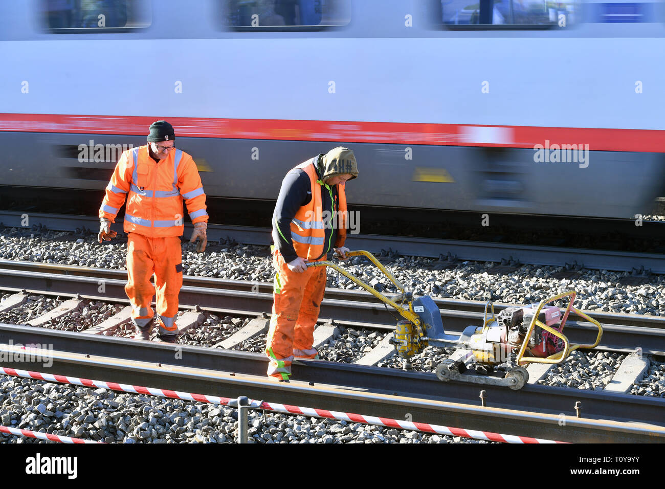 Track workers when removing railway tracks, track work in Gronsdorf ...