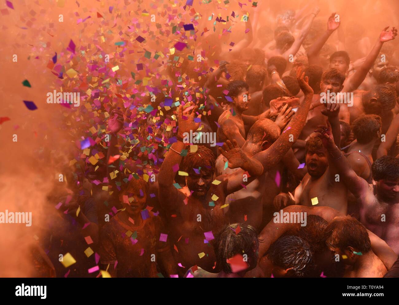 Allahabad: revellers holi festival hi-res stock photography and images ...