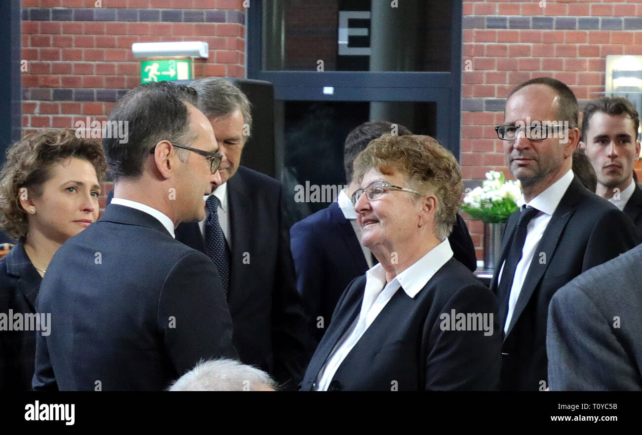 Berlin, Germany. 22nd Mar, 2019. Nicola Beer, (l-r), FDP Secretary ...