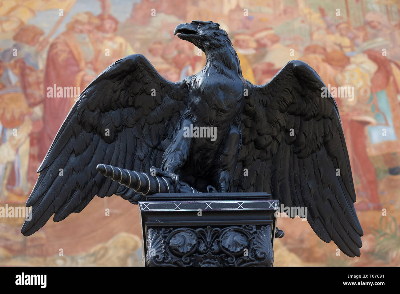 Koblenz, Germany. 22nd Mar, 2019. A copy of the historical statue of ...
