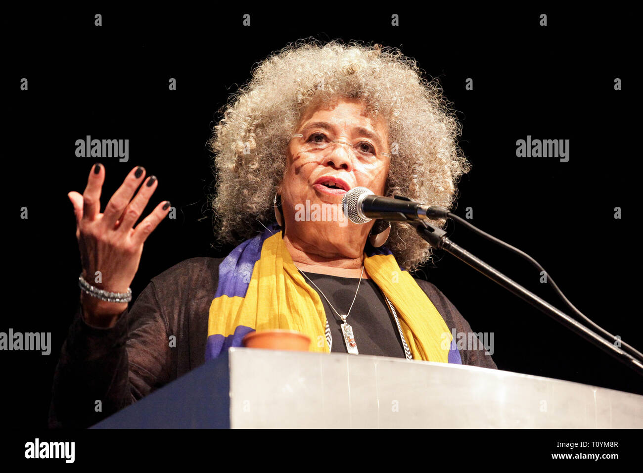 Angela davis hi-res stock photography and images - Alamy