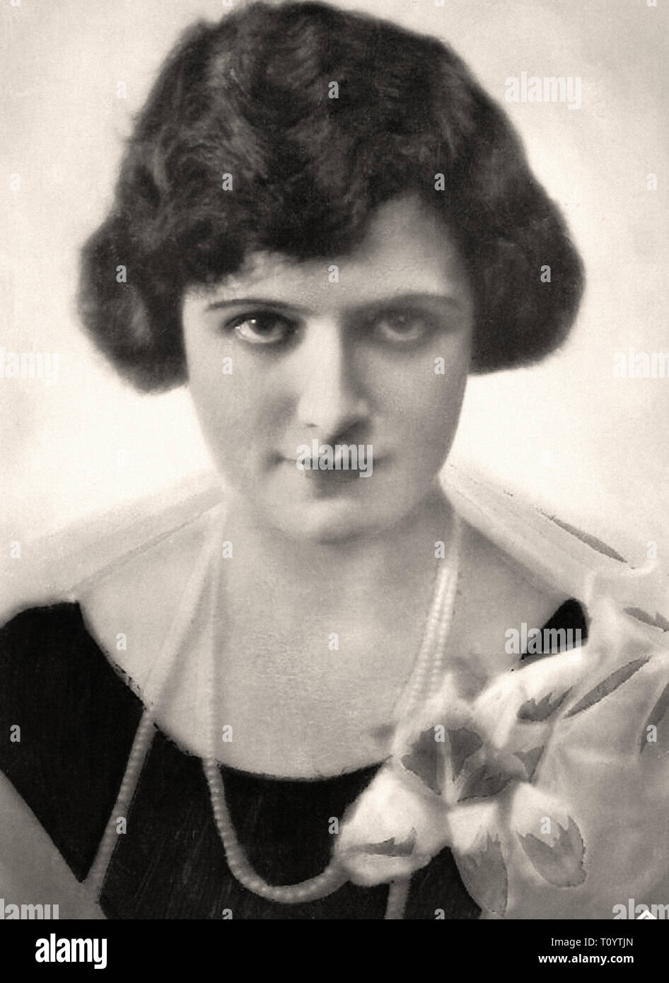 Hall Davis High Resolution Stock Photography and Images - Alamy