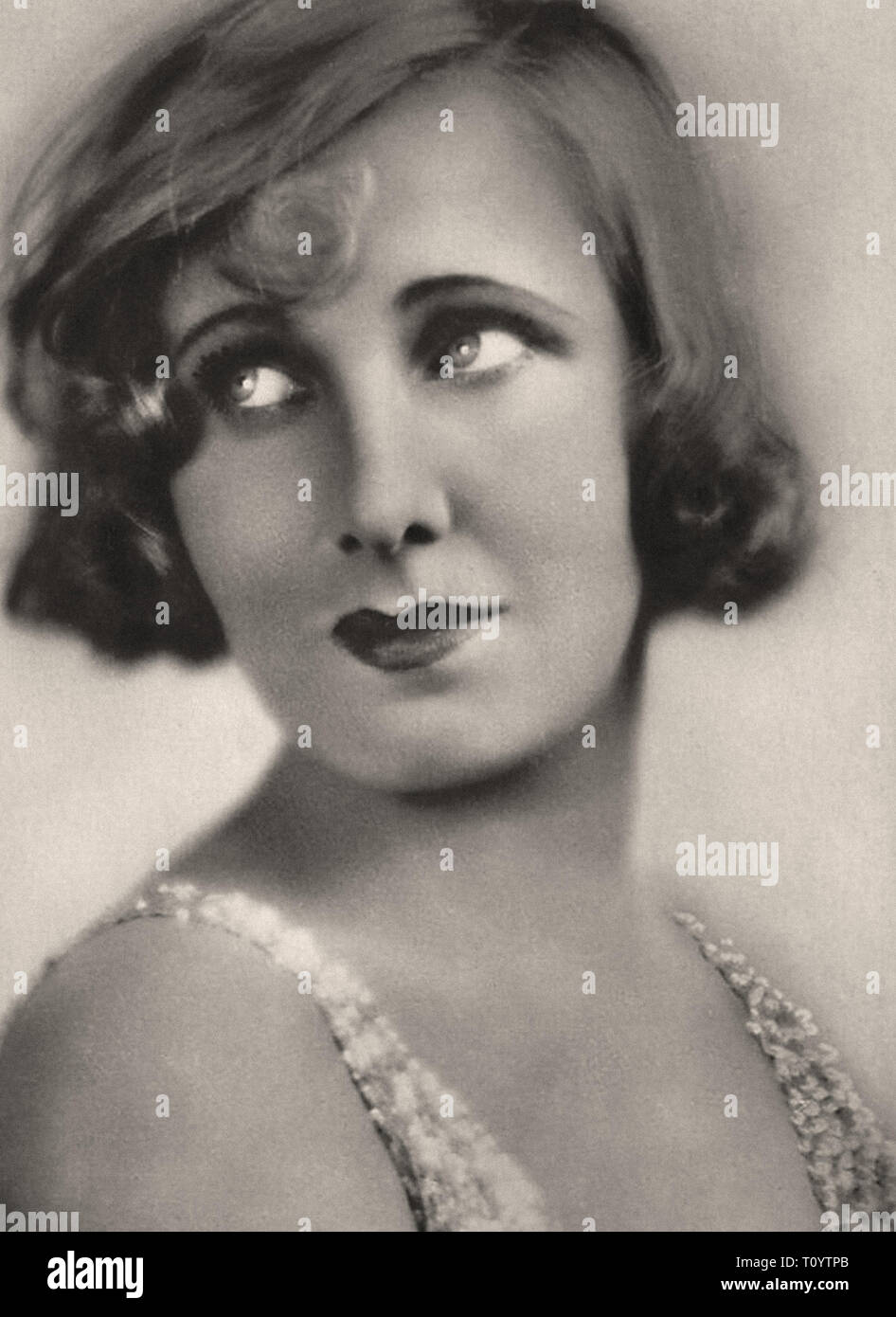 Photographic portrait of Maria Corda - Silent movie era Stock Photo - Alamy