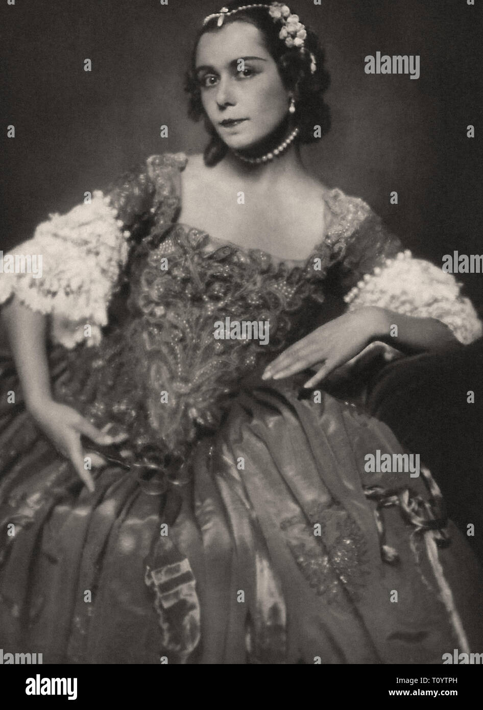 Photographic portrait of Maria Orska in Fridericus Rex (1922-1923 ...