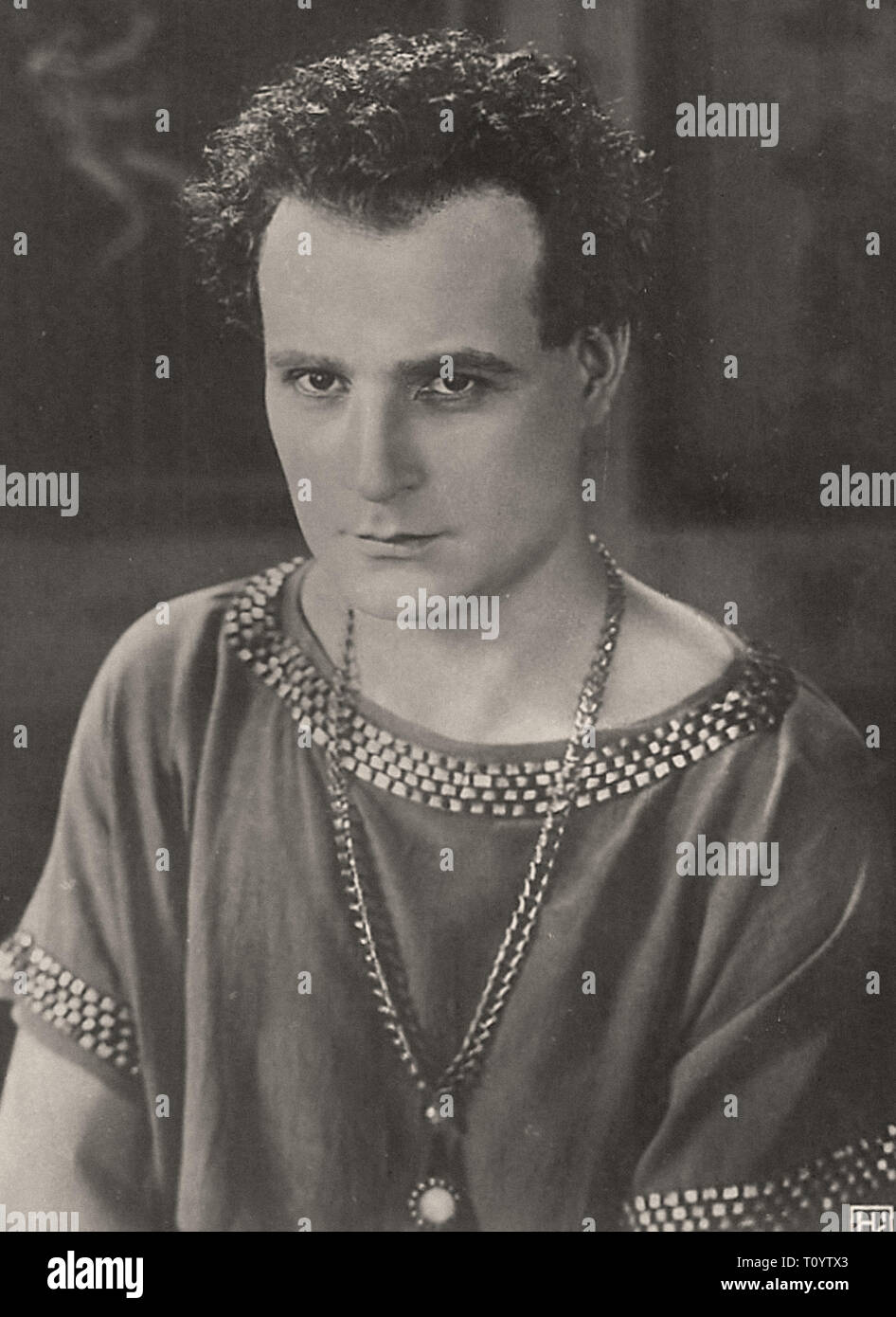 Victor varconi hi-res stock photography and images - Alamy