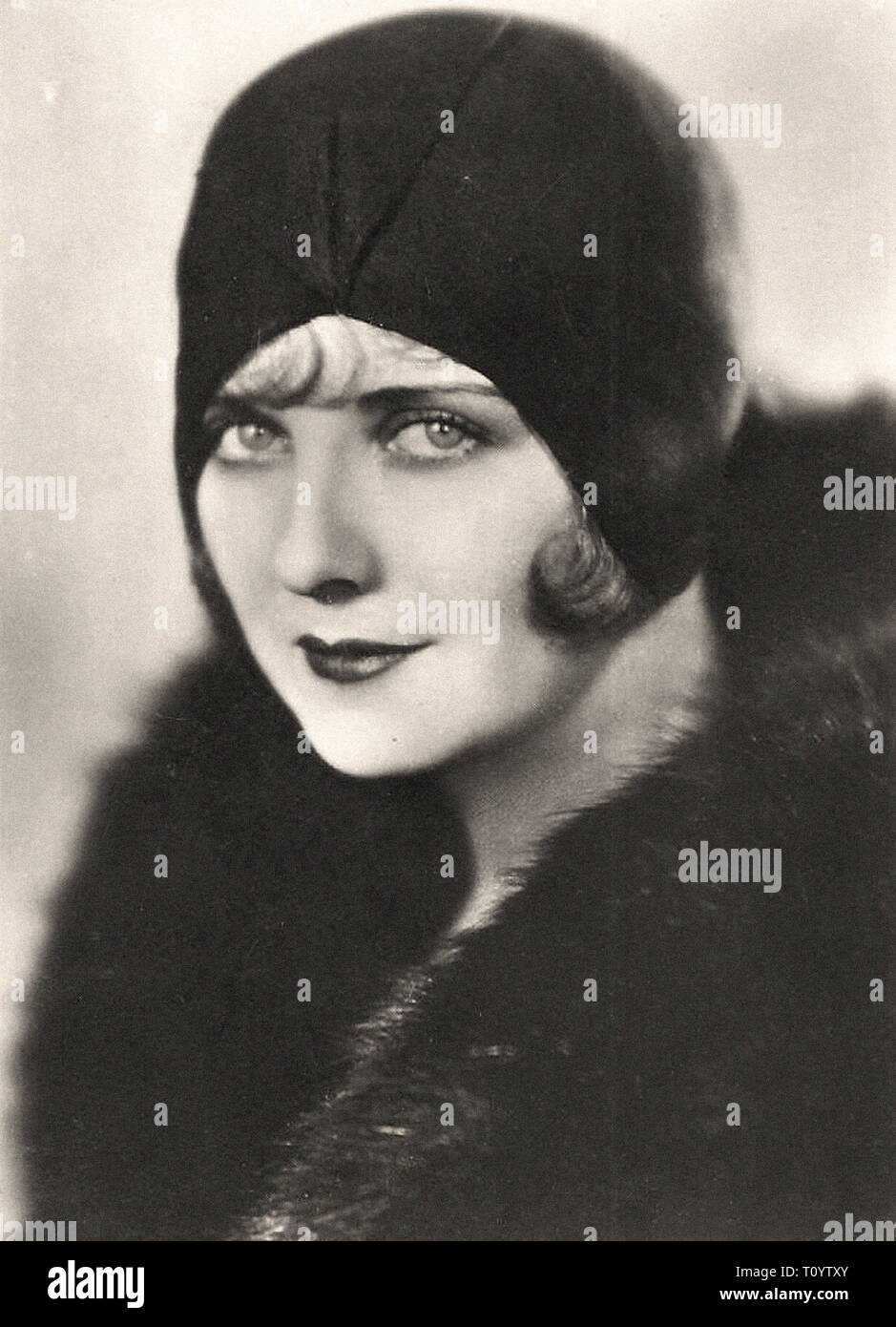 Actress Alice Terry High Resolution Stock Photography and Images - Alamy