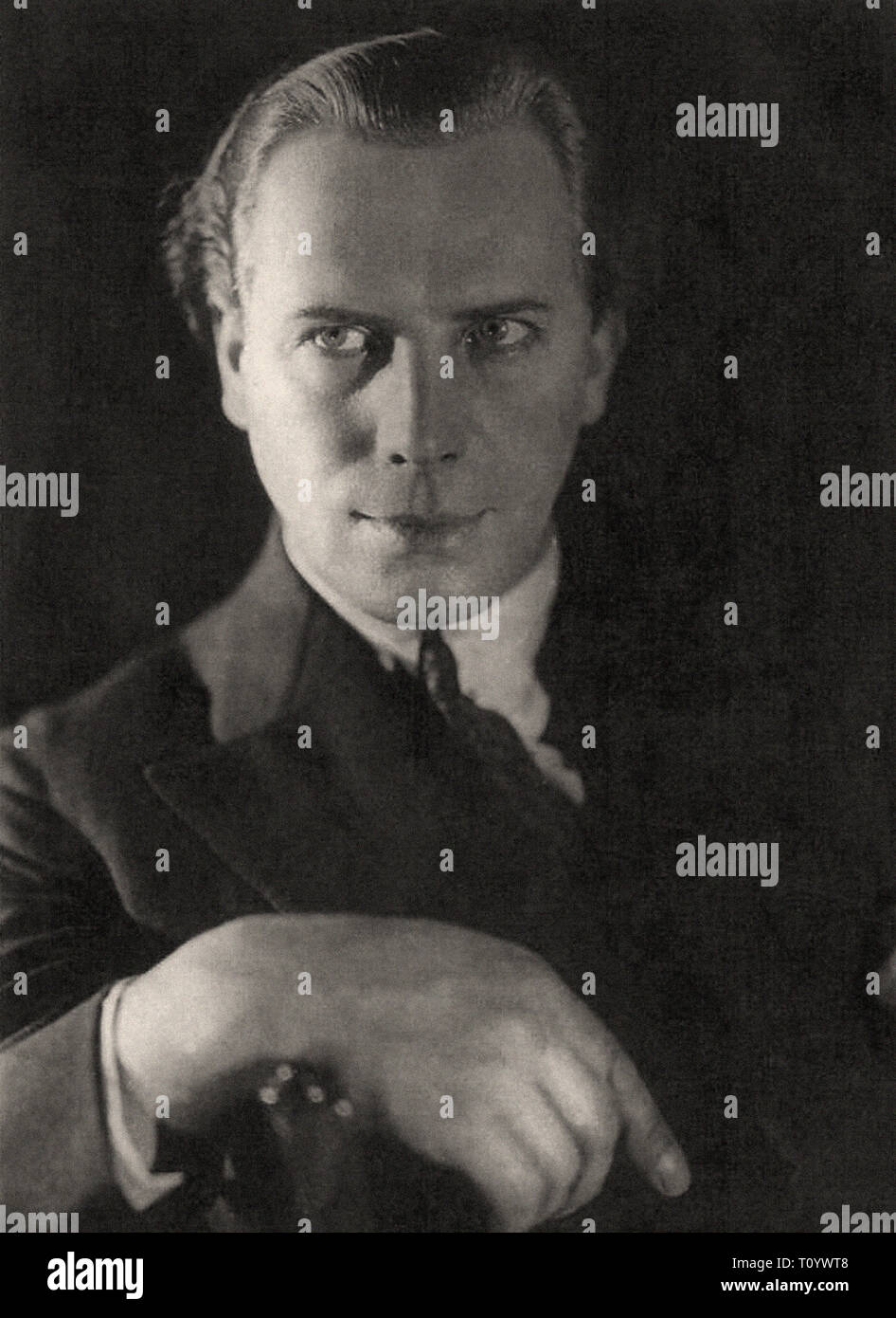 Photographic portrait of Lars Hanson - Silent movie era Stock Photo - Alamy