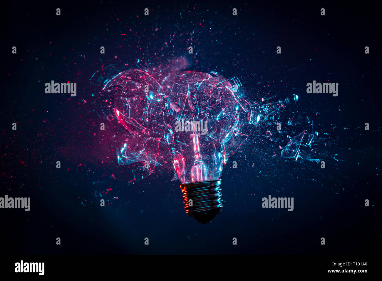 Light bulb moment hi-res stock photography and images - Alamy