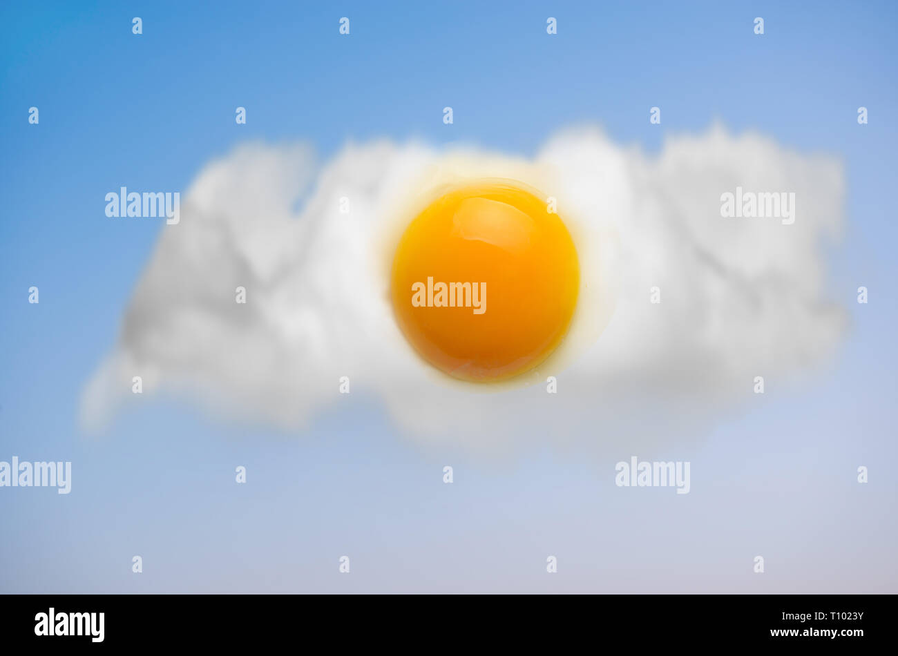 Cooking eggs in the sun hi-res stock photography and images - Alamy