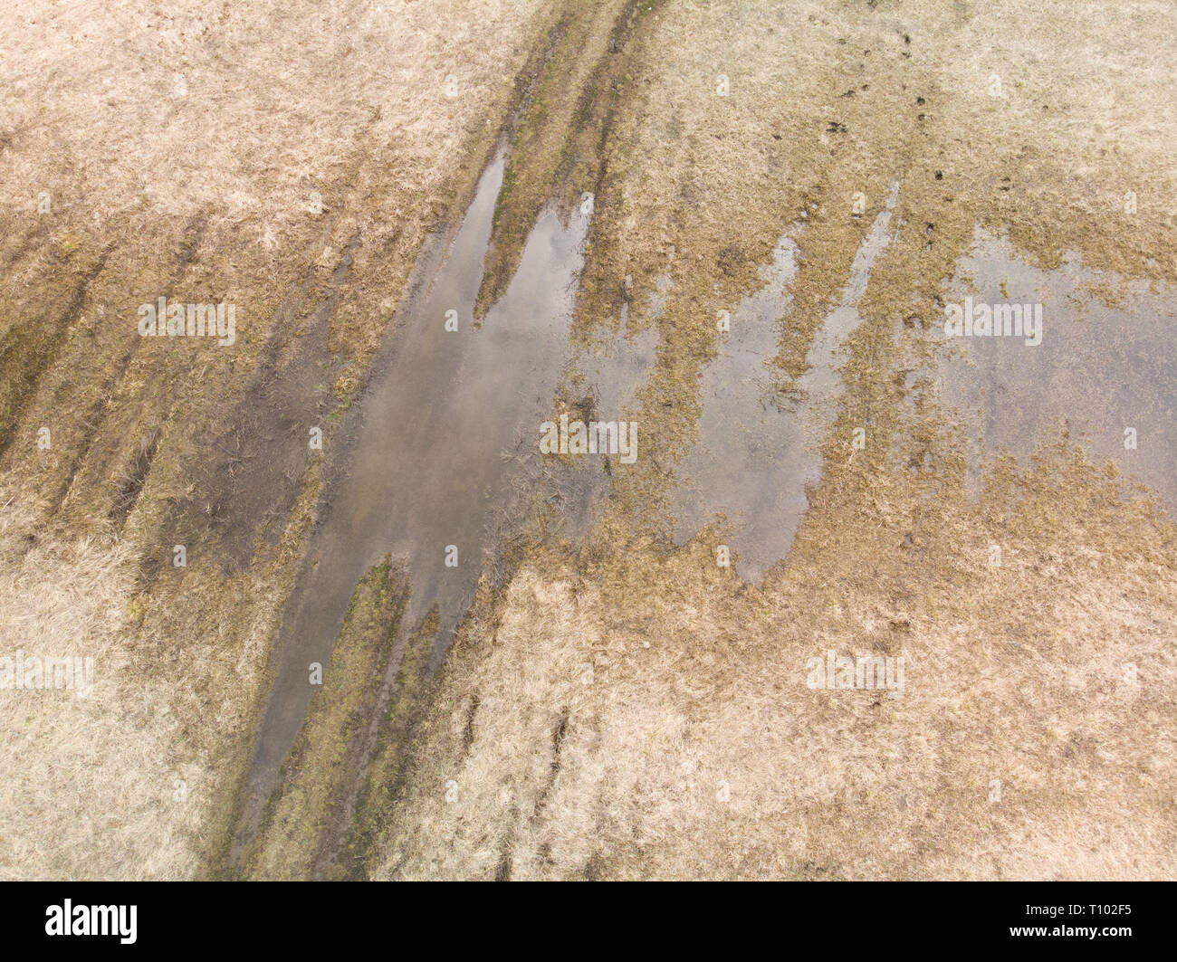 Pavement wet aerial hi-res stock photography and images - Alamy