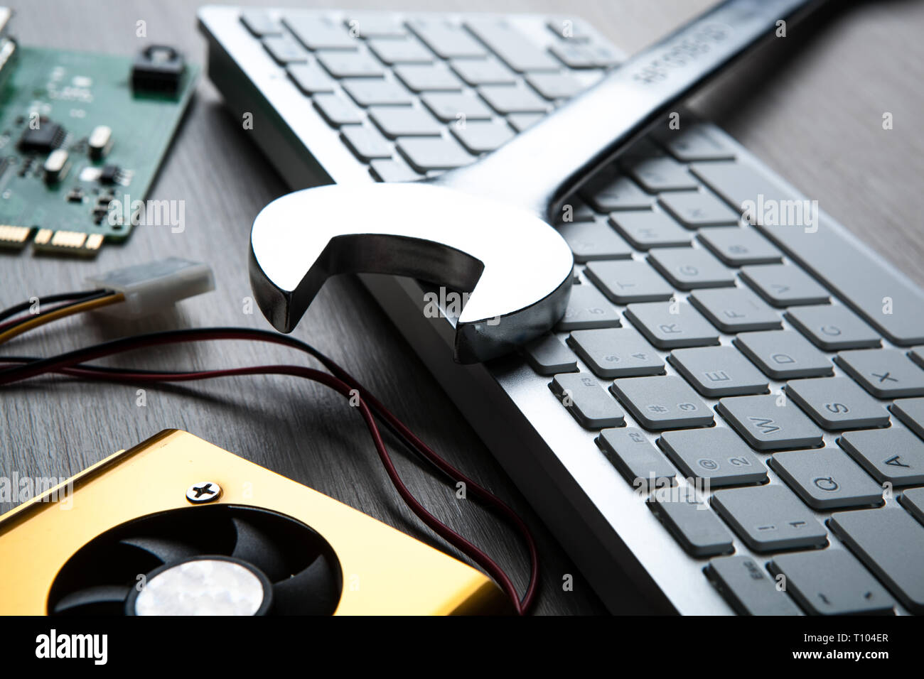 Symbol Pc Repairs High Resolution Stock Photography and Images - Alamy