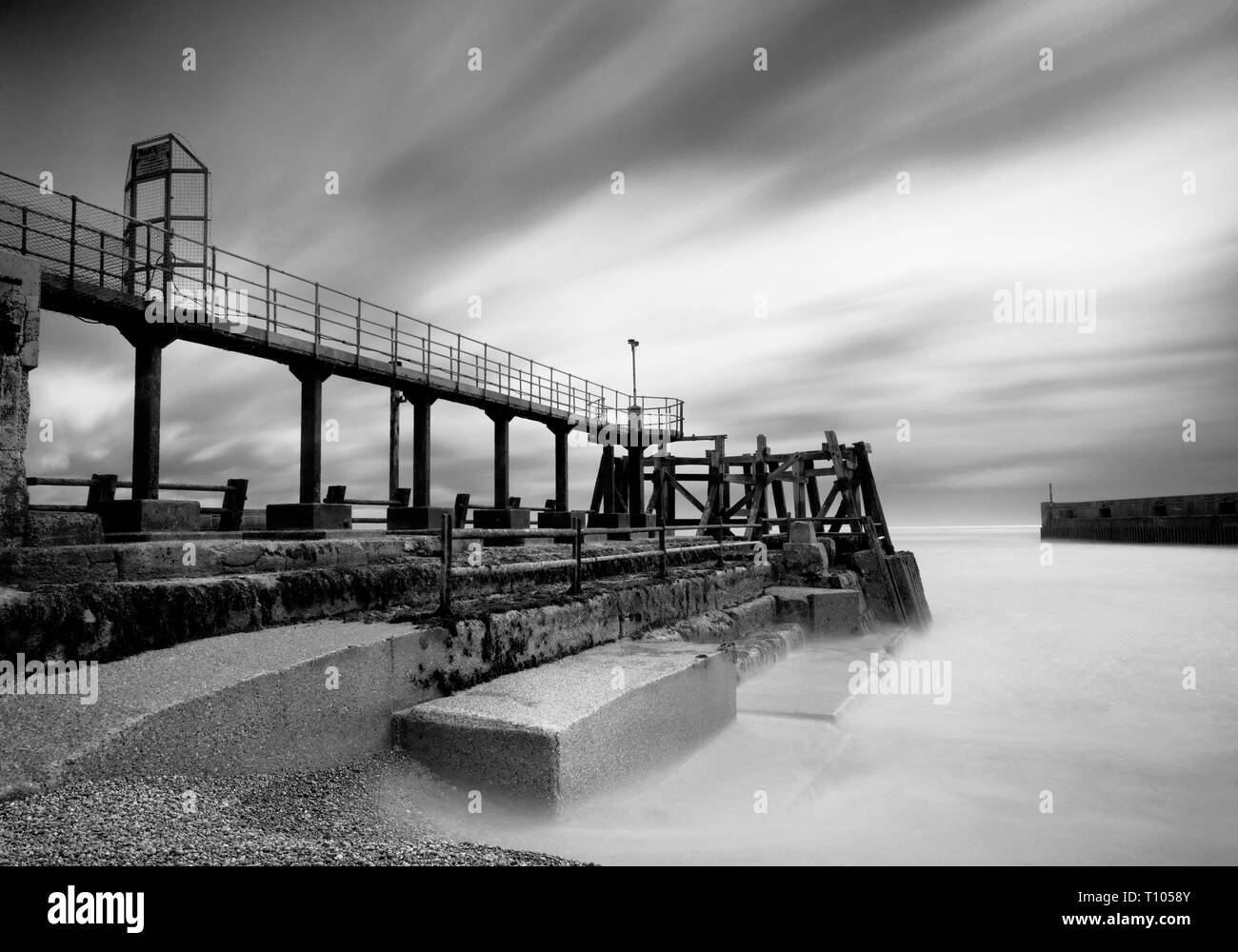 Harbour structures hi-res stock photography and images - Alamy