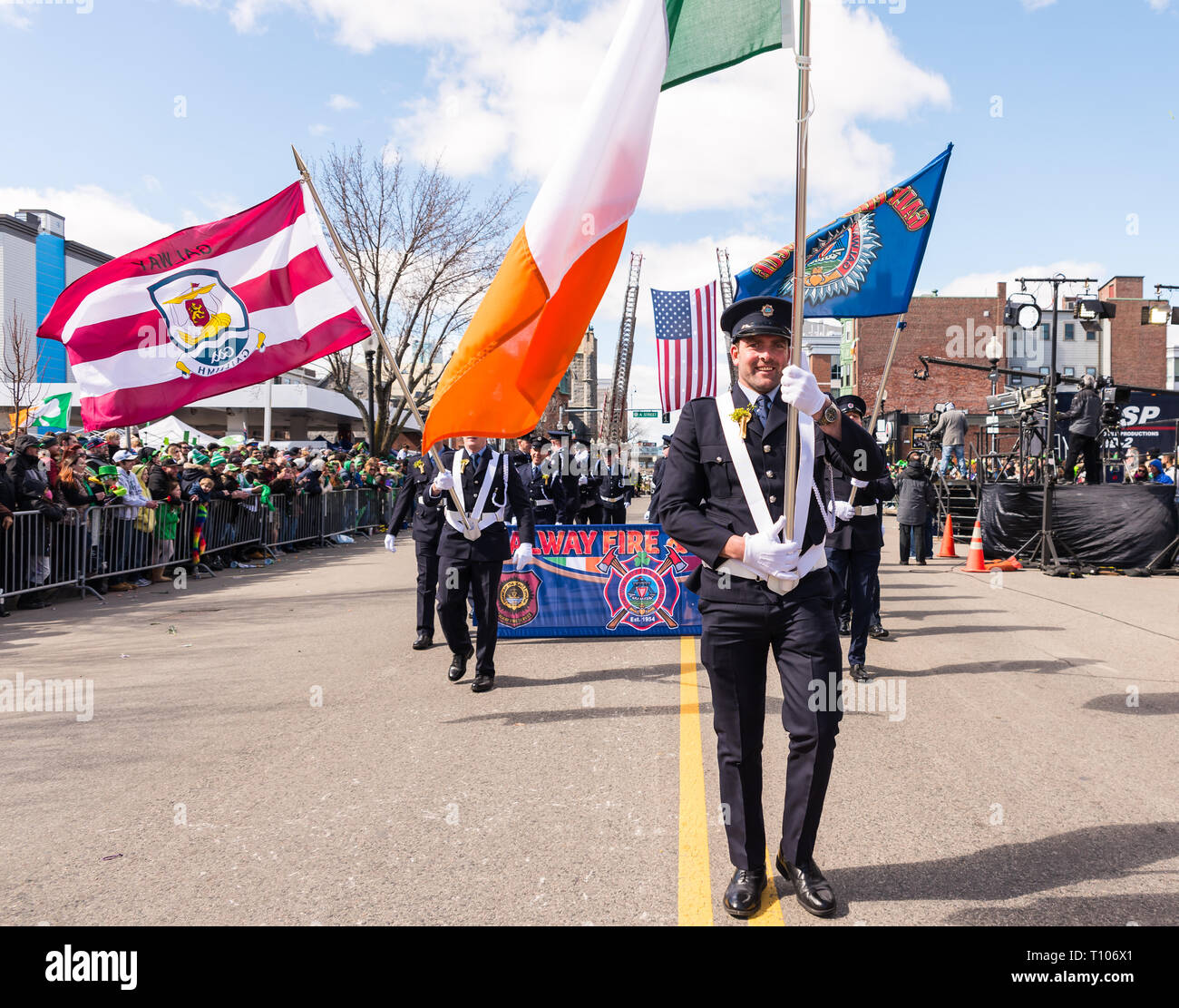 St. patrick's day parade boston hi-res stock photography and images - Alamy