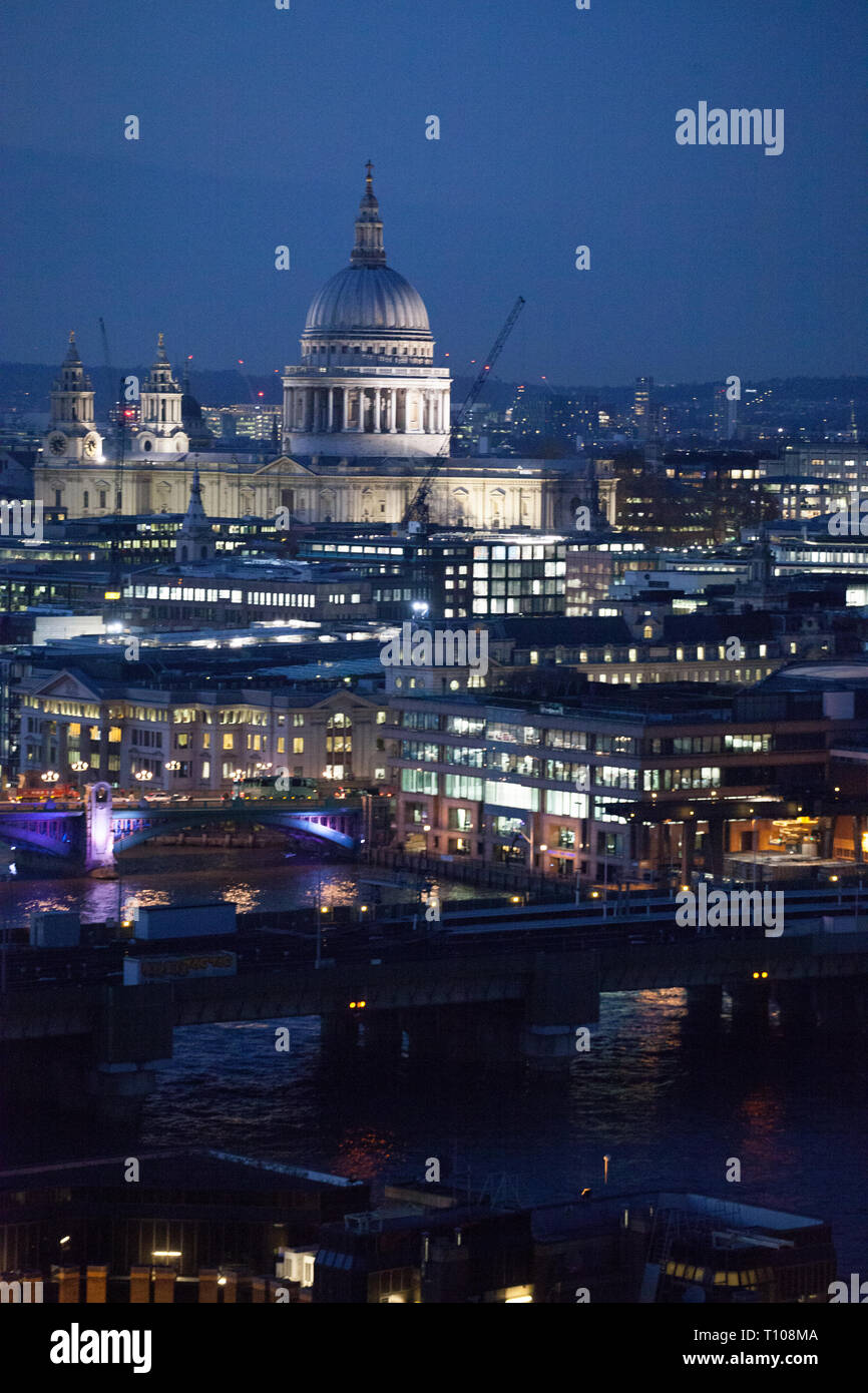 Murdoch building hi-res stock photography and images - Alamy