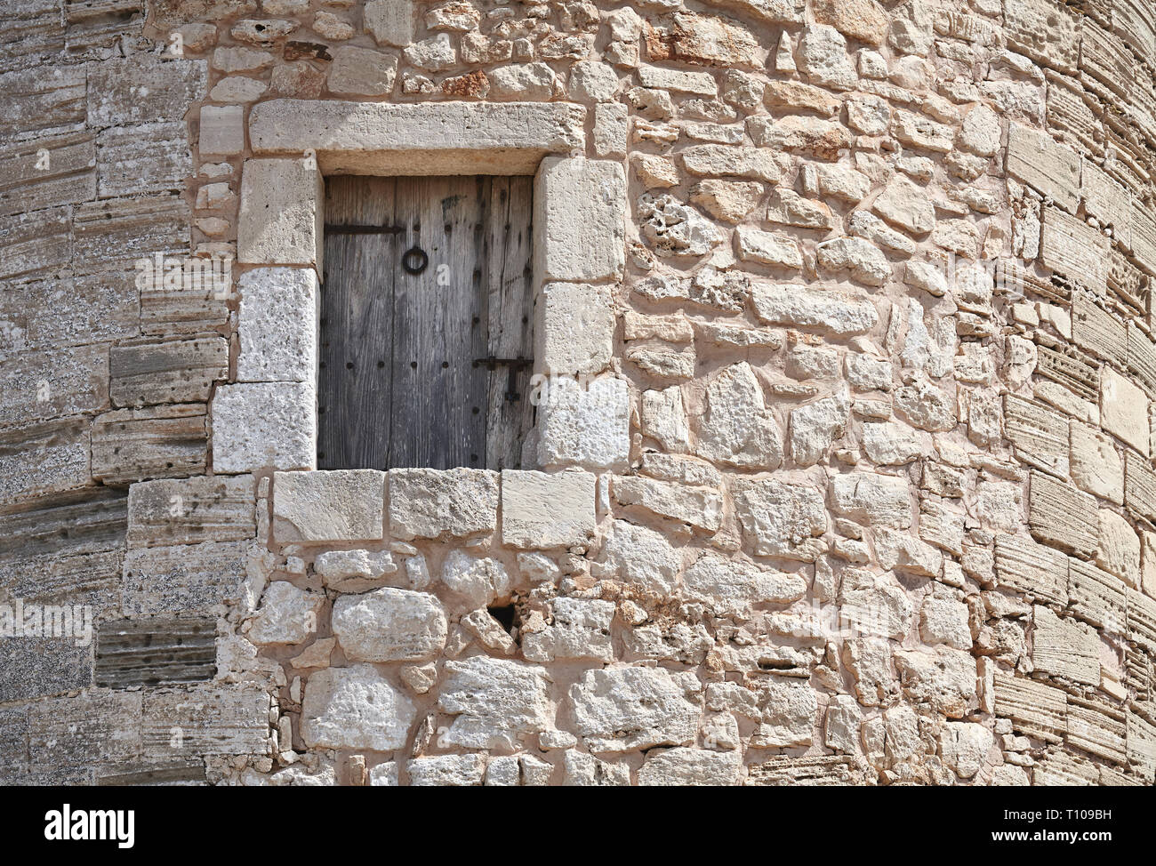 Old stone building tower hi-res stock photography and images - Alamy