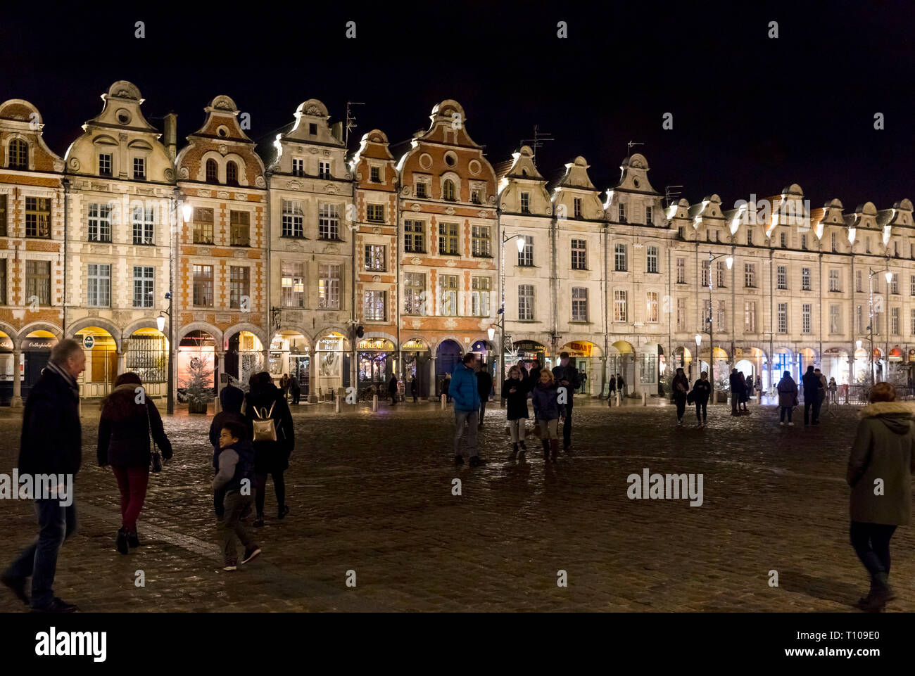 Arras (northern France): Place des Heros" (Heroes' Square) at night ...