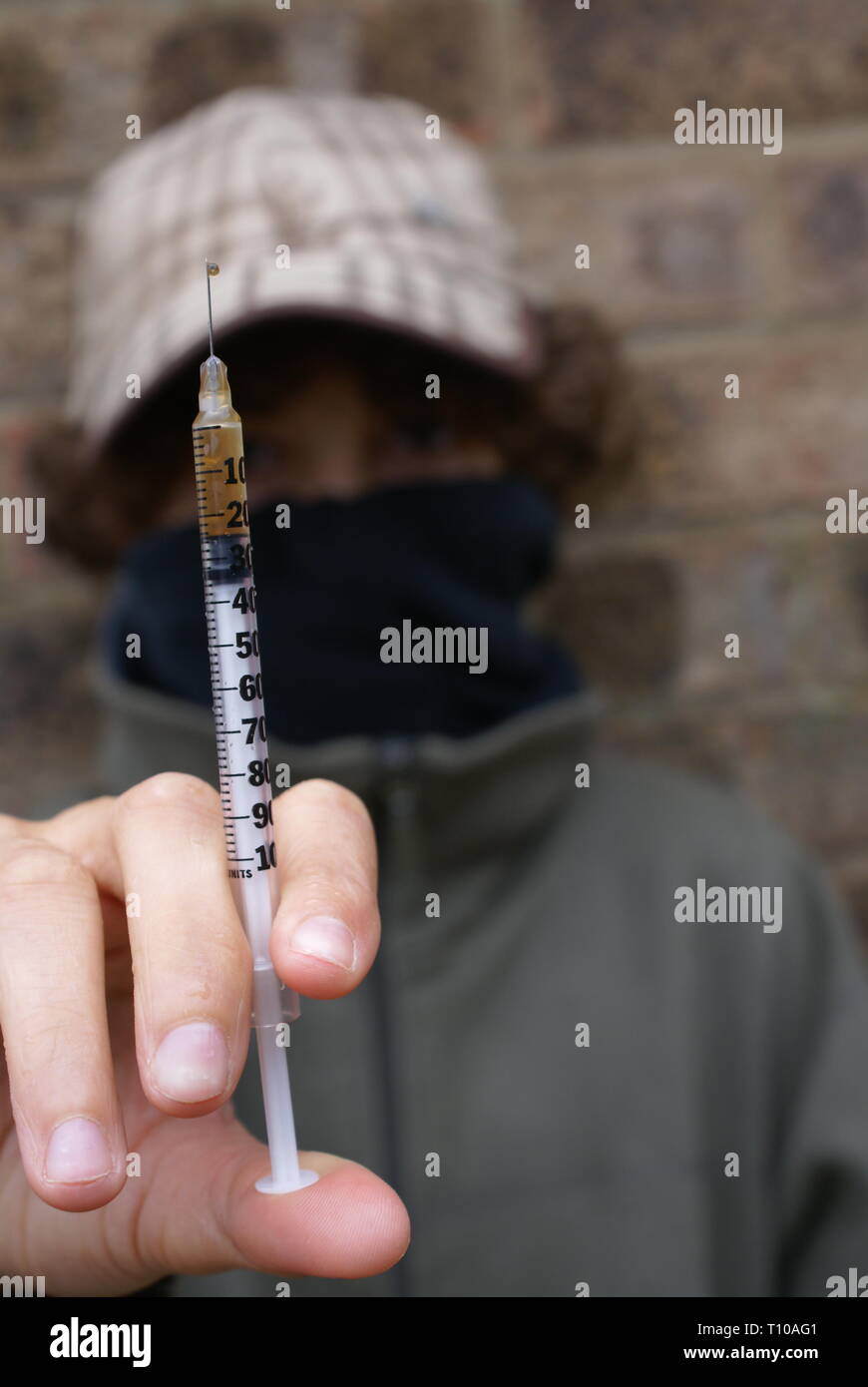 Drug taking injecting hi-res stock photography and images - Alamy