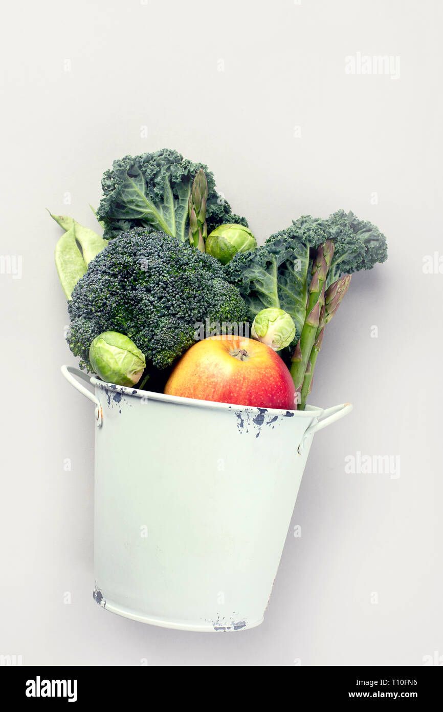 Vegetables in bucket hi-res stock photography and images - Alamy