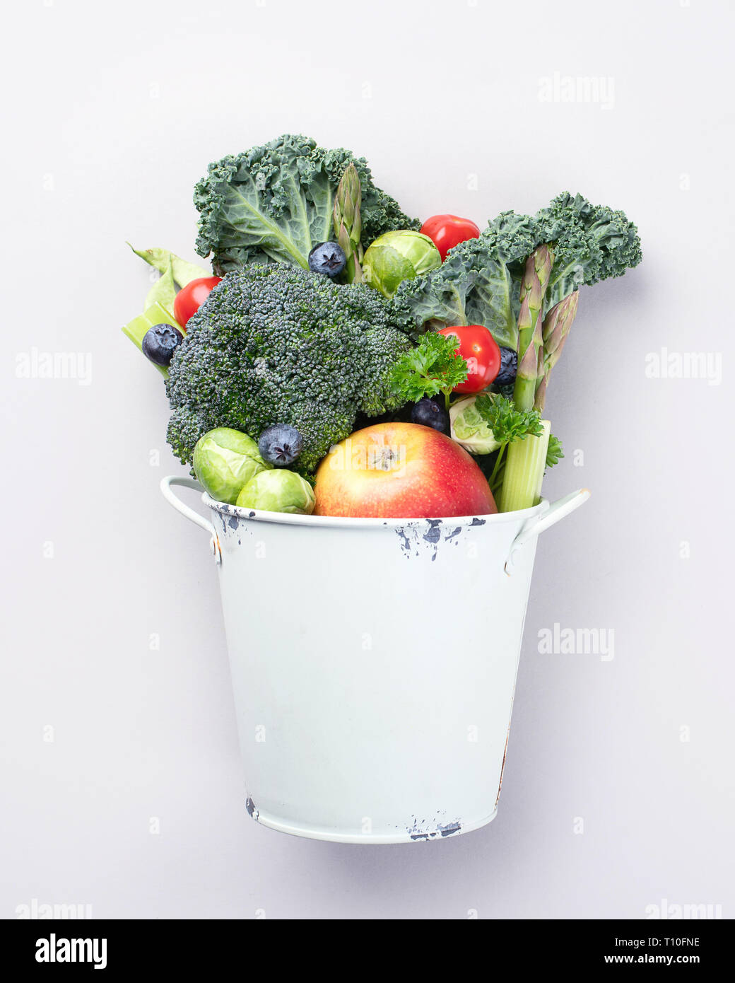 Vegetables in bucket hi-res stock photography and images - Alamy