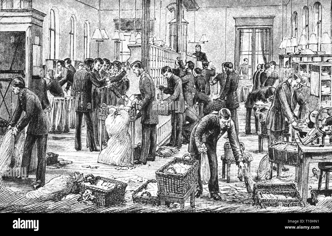 Daily mail office interior hi-res stock photography and images - Alamy