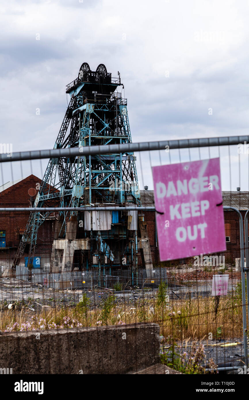 The old head gear of Hatfield colliery, South Yorkshire Stock Photo - Alamy
