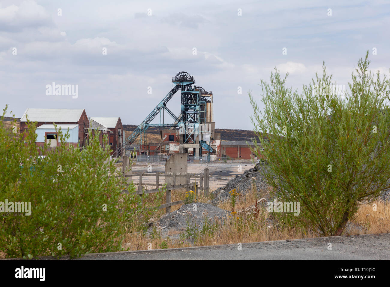 The old head gear of Hatfield colliery, South Yorkshire Stock Photo - Alamy