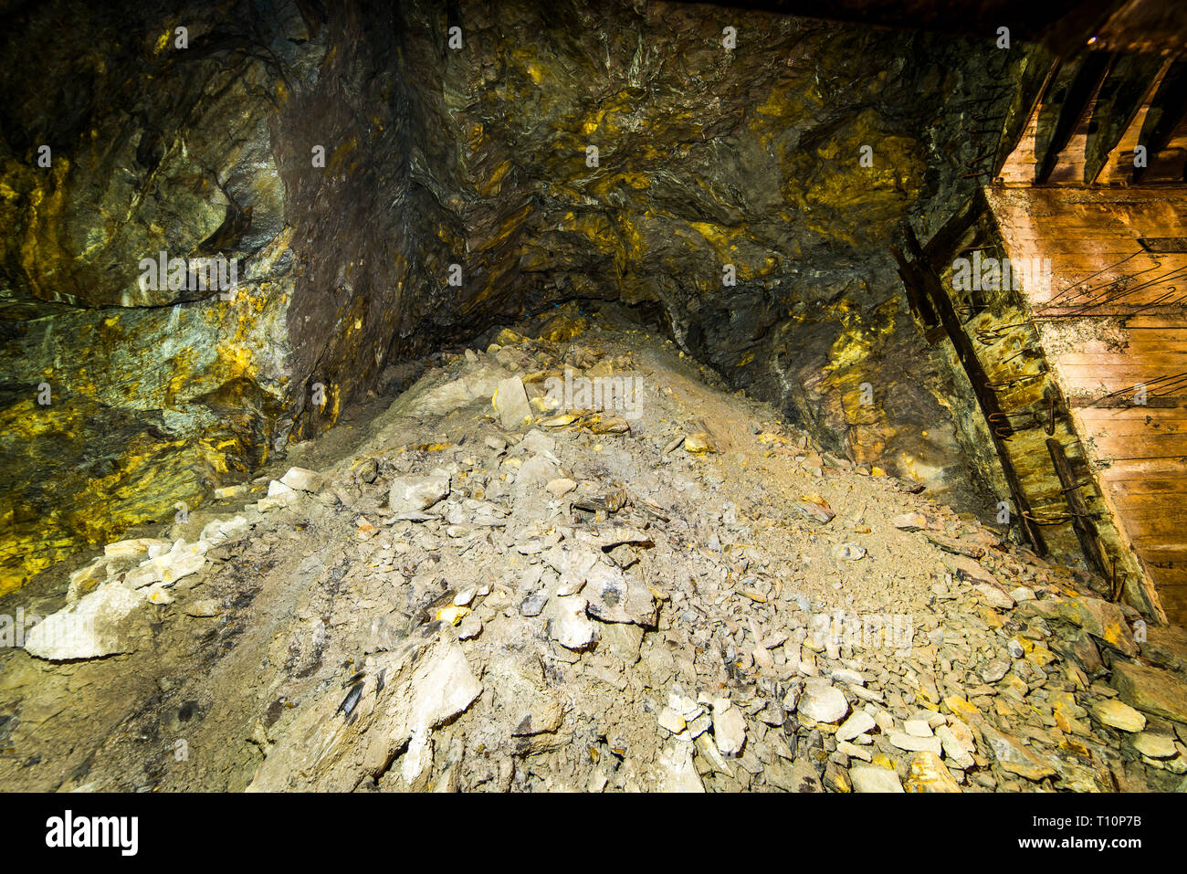 Nazi gold hi-res stock photography and images - Alamy