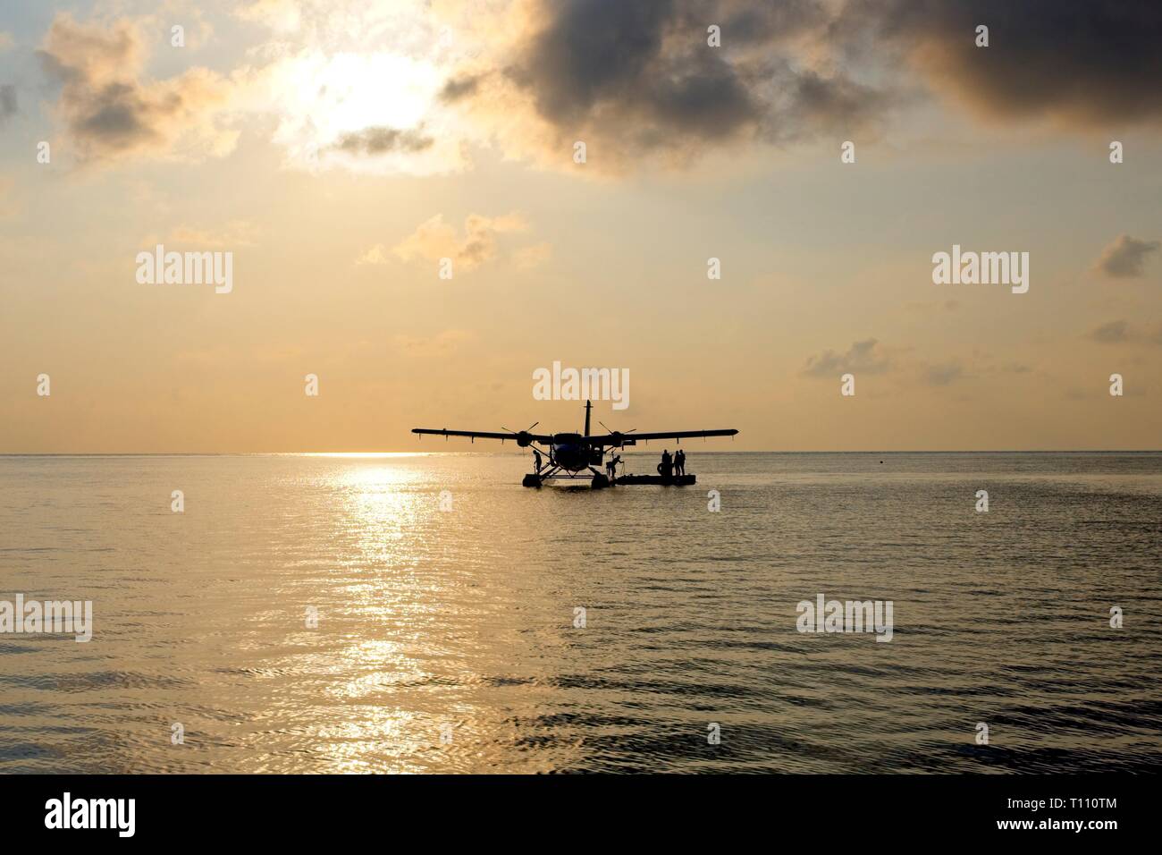 Trans Maldivian Airways (TMA)De Havilland DHC-6-300 Twin Otter seaplane ...