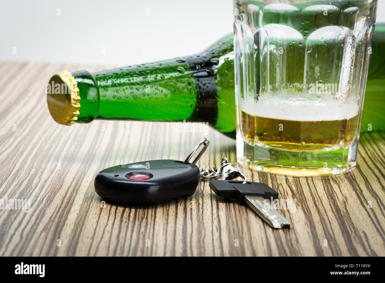 Alcohol and car keys Stock Photo - Alamy