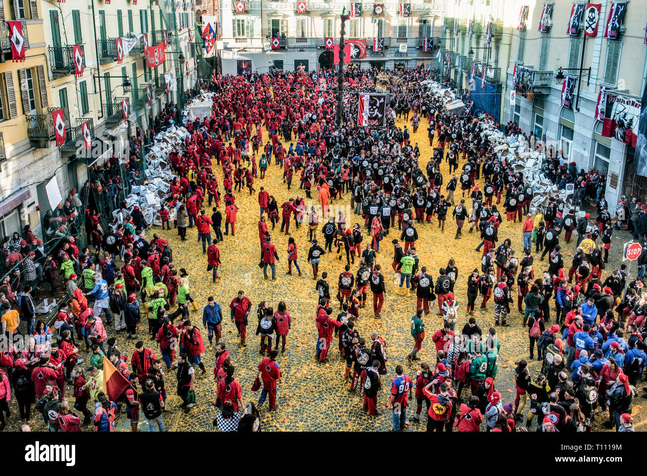Orange battle carnival ivrea italy hi-res stock photography and images ...