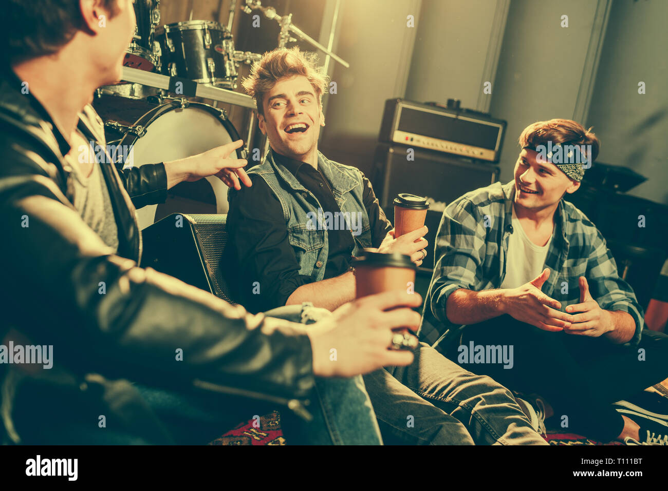 Happy talk band hi-res stock photography and images - Alamy