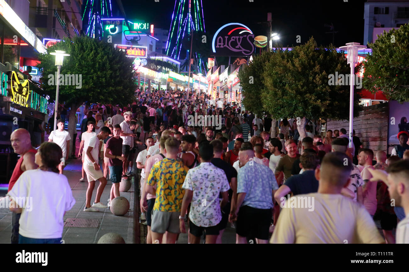 Tourists enjoy nightlife in Punta Ballena street in Magaluf Mallorca ...