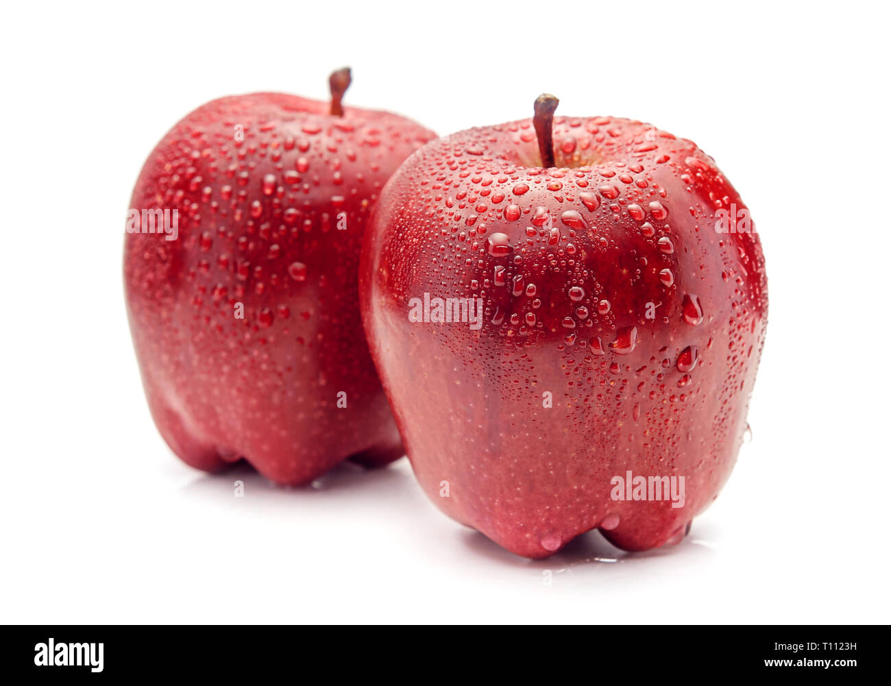 Fresh red apple isolated on white Stock Photo - Alamy