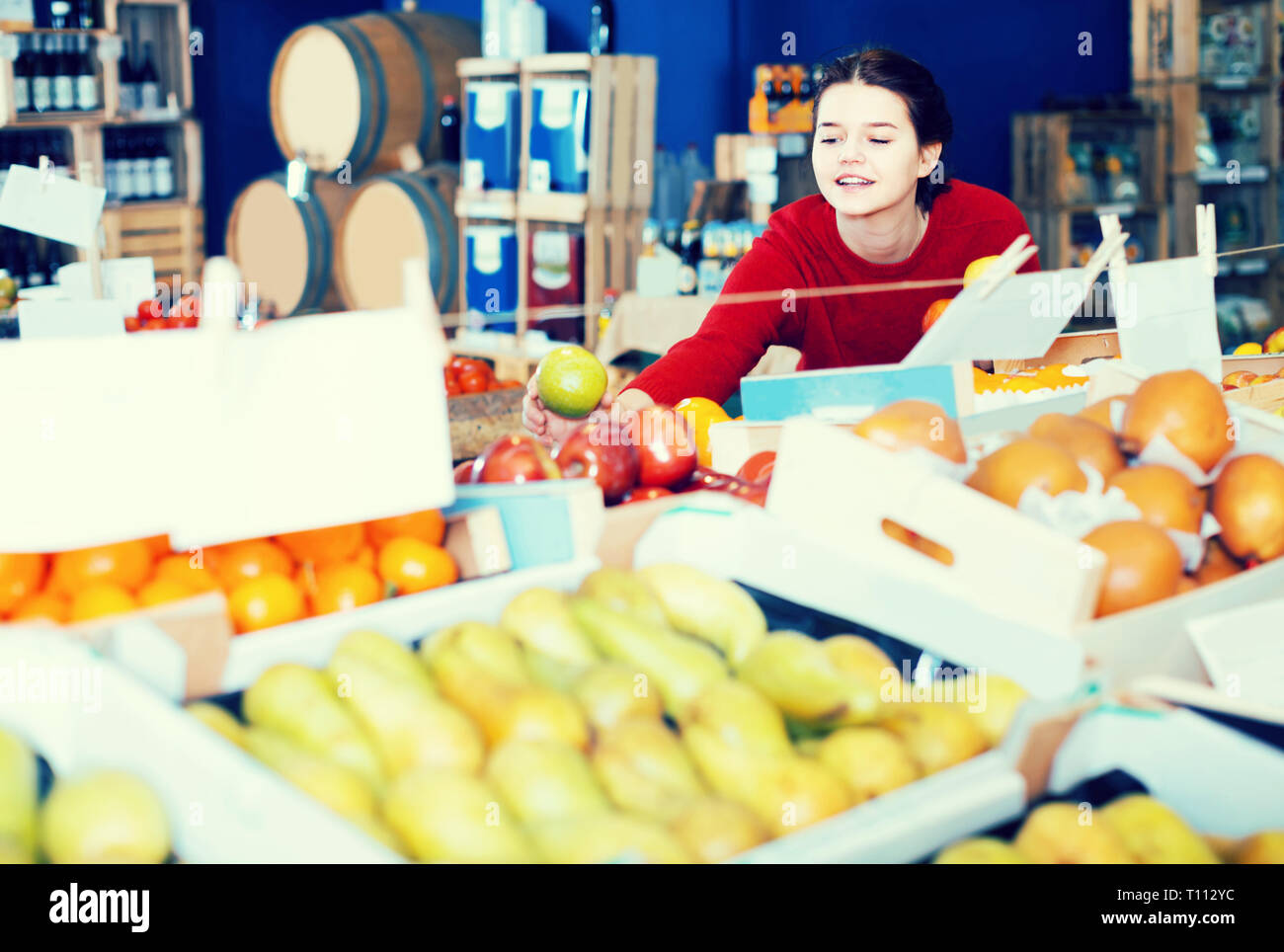 Teen selecting food hi-res stock photography and images - Alamy
