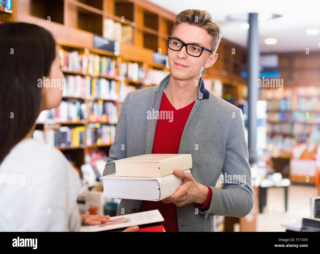Informal meeting college people hi-res stock photography and images - Alamy