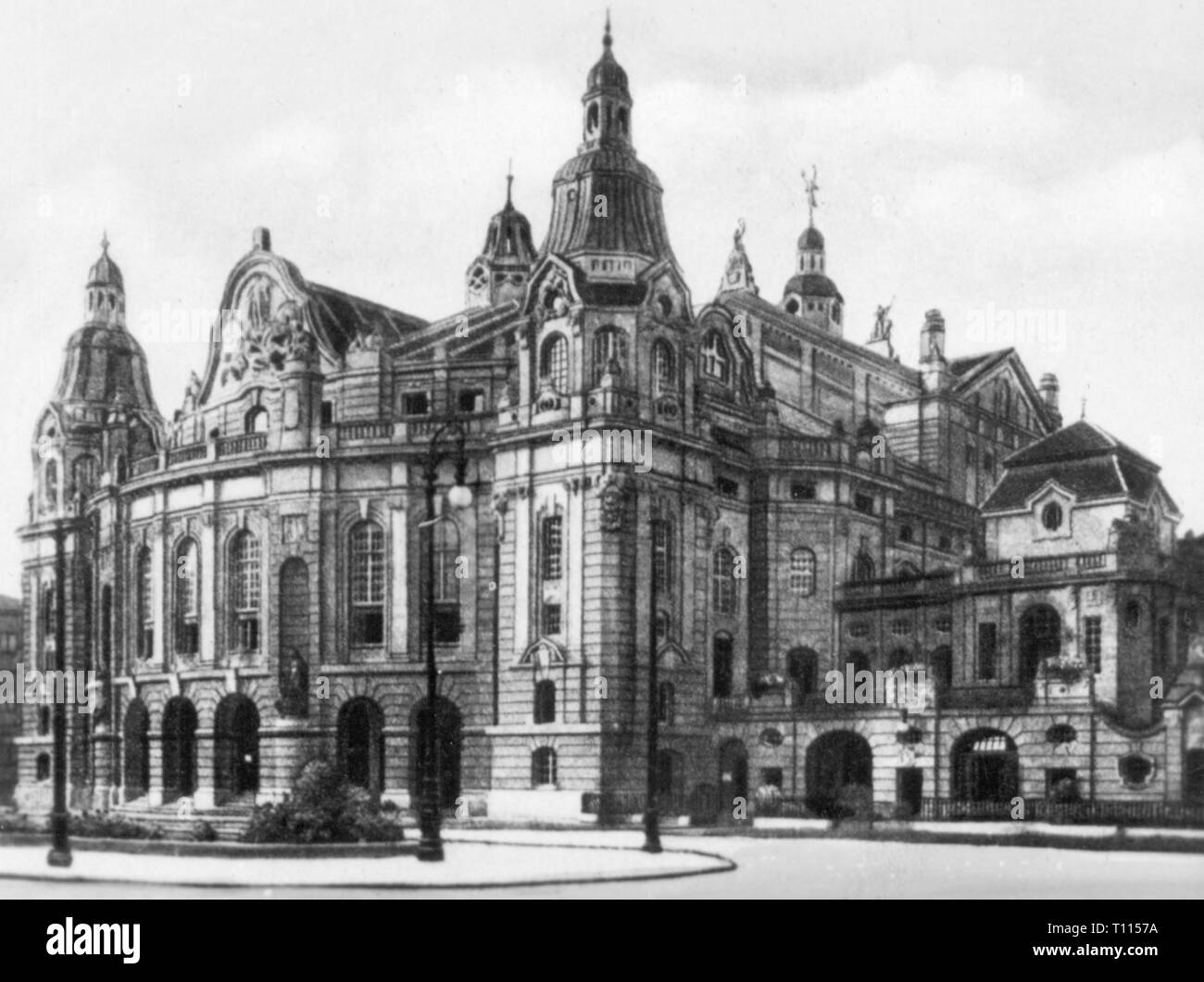 1920s historic building hi-res stock photography and images - Alamy