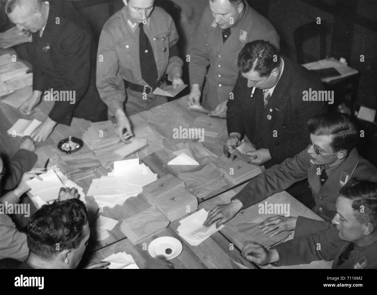 German reunion Black and White Stock Photos & Images - Alamy