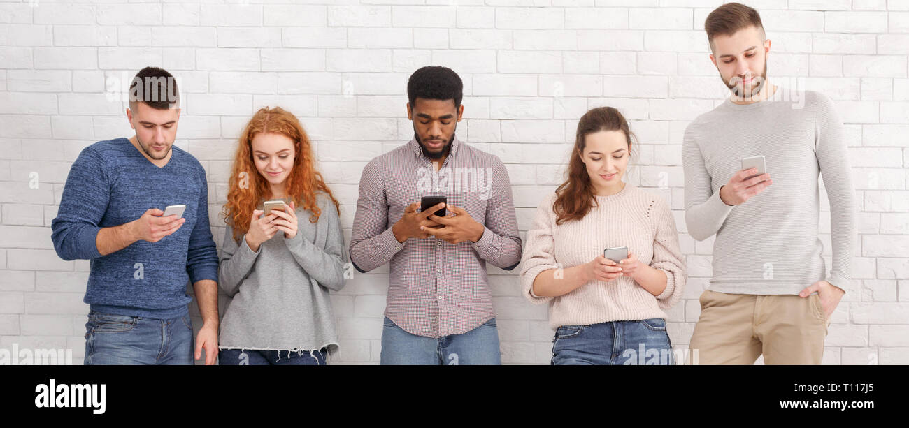 Internet addiction student hi-res stock photography and images - Alamy